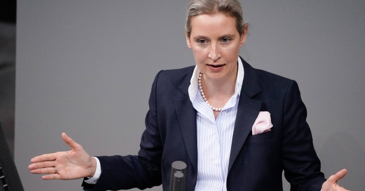 Wegen SS-Opa: Hetzjagd auf Weidel - COMPACT