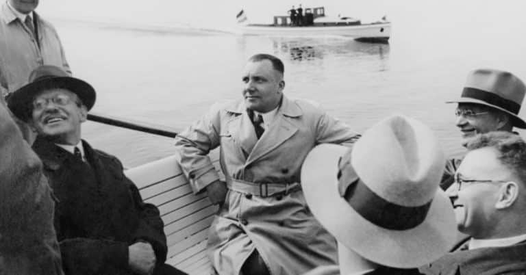 Neue Beweise: Bormann entkam nach Argentinien! - COMPACT